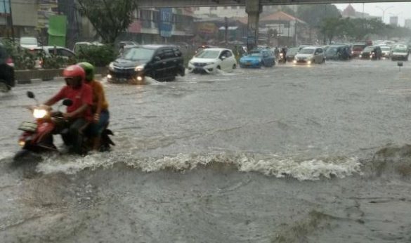Banjir Rendam Empat Ruas Jalan di Jakarta, Berikut Lokasinya - KORLANTAS POLRI