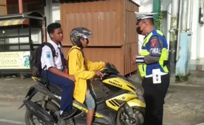 Gunakan Helm Saat Berkendara Jadi Prioritas Satlantas Berau - KORLANTAS ...