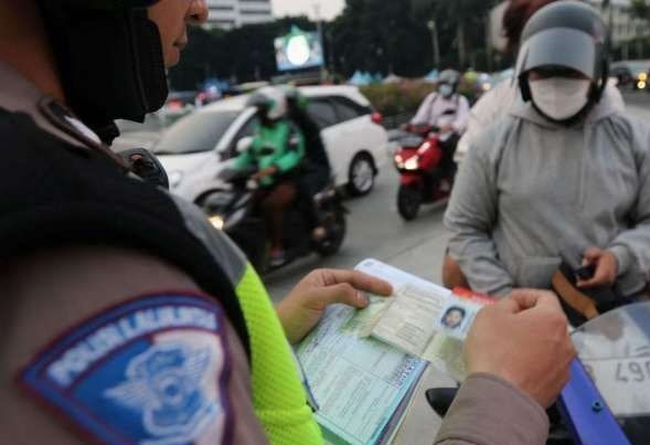 Polisi Hentikan Tilang Manual Mulai Januari 2025