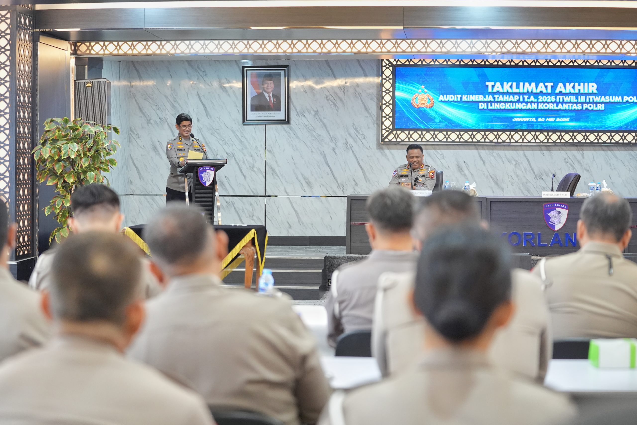 Taklimat Akhir Audit Kinerja Tahap I. T.A. 2025 Itwil III Itwasum Polri ...