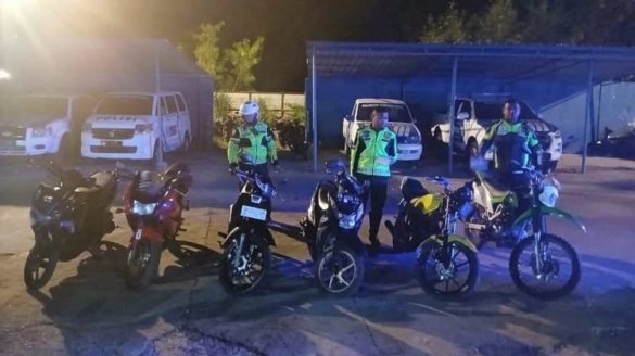 Satlantas Polresta Kupang Berhasil Amankan Tujuh Sepeda Motor Knalpot Bising - KORLANTAS POLRI