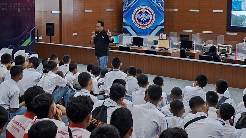 Dua SMK Jawa Tengah Lakukan Kunjungan Belajar Teknik Jaringan untuk ...